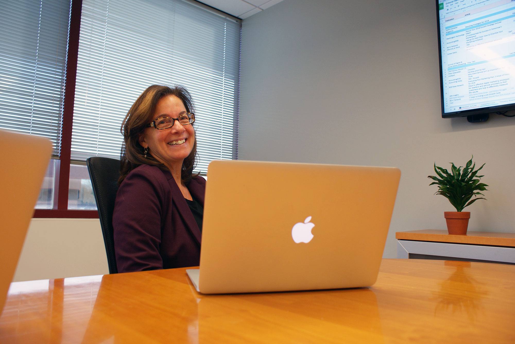 Julie Moore - Hinge Marketing